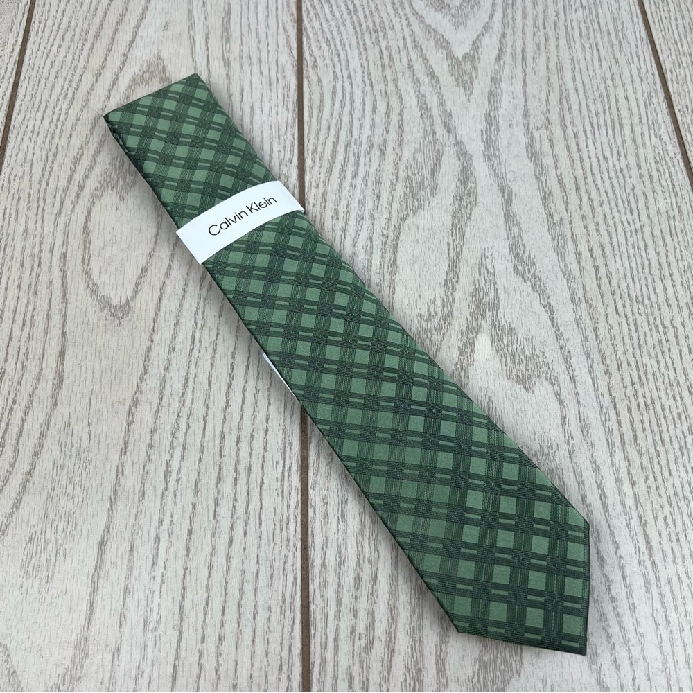 593 - Calvin Klein Tie Green Grid Plaid 300 CK2110008… - Gem